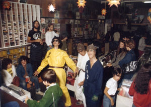 Monostereo – Wholesale Vinyl Record Distributor, Music One Stop, Vinyl ...